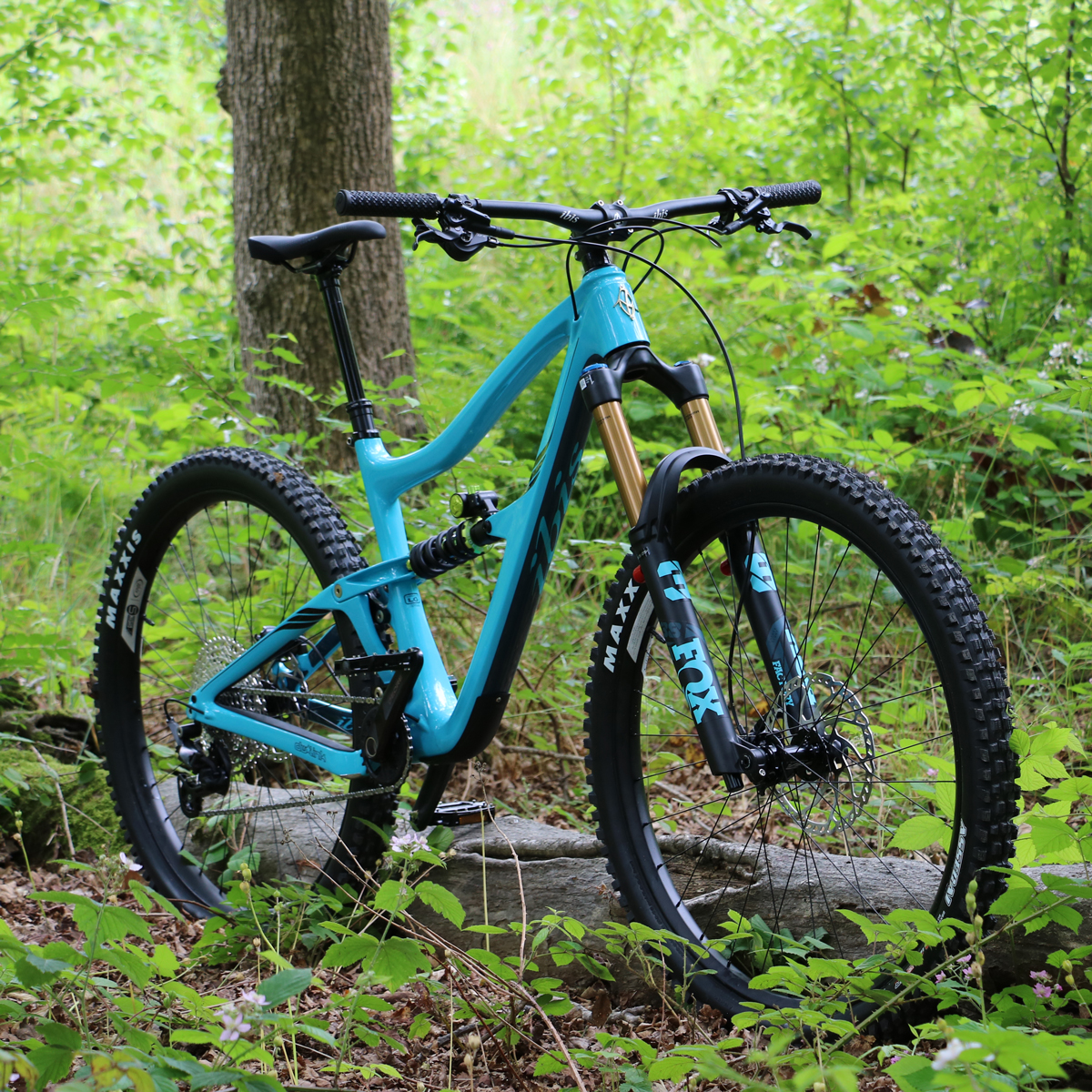 Ibis Ripmo DVO Coil XT Mountain Bike - 2022 | Merlin Cycles
