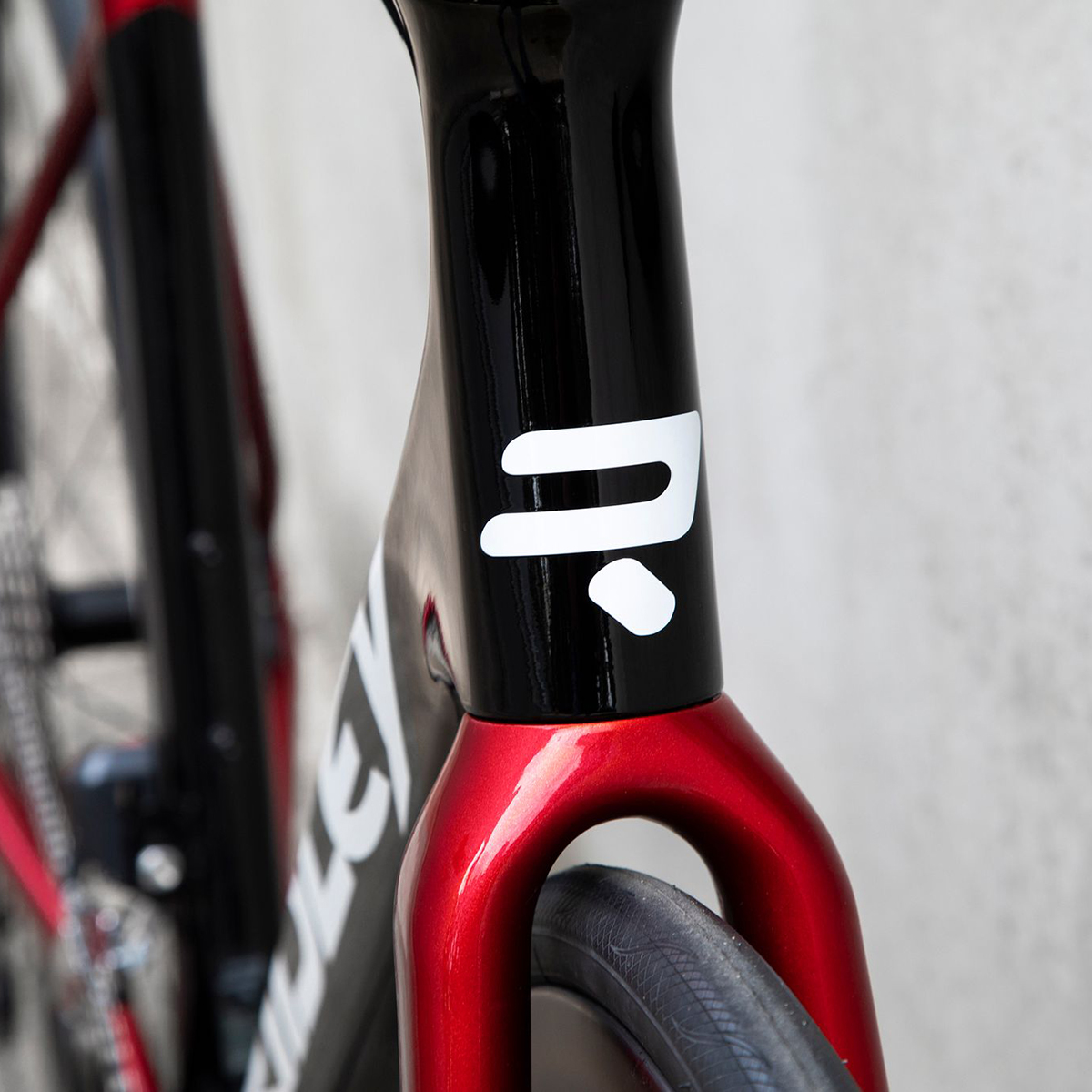 Ridley Fenix SLiC 105 Di2 Carbon Road Bike | Merlin Cycles