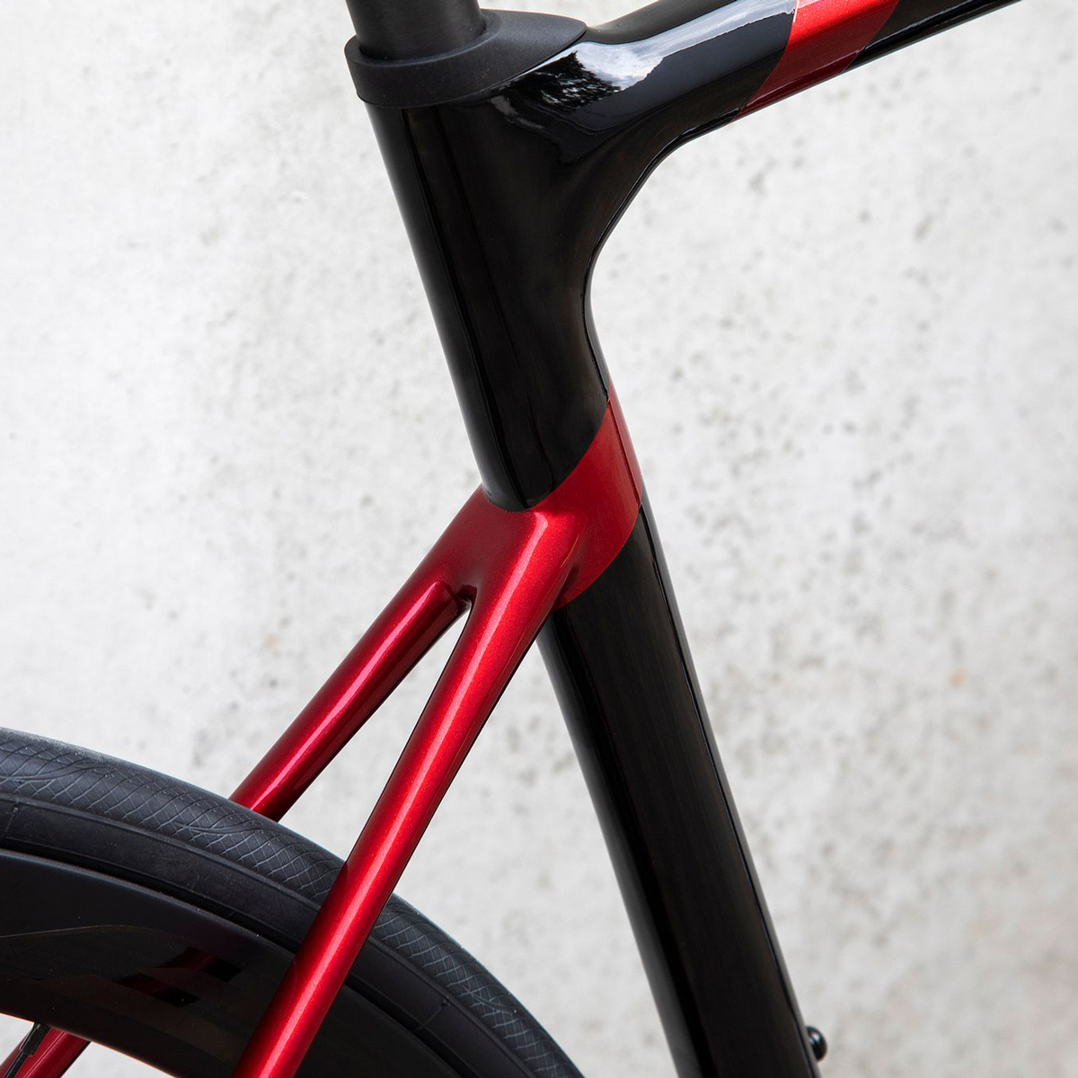 Ridley Fenix SLiC 105 Di2 Carbon Road Bike | Merlin Cycles