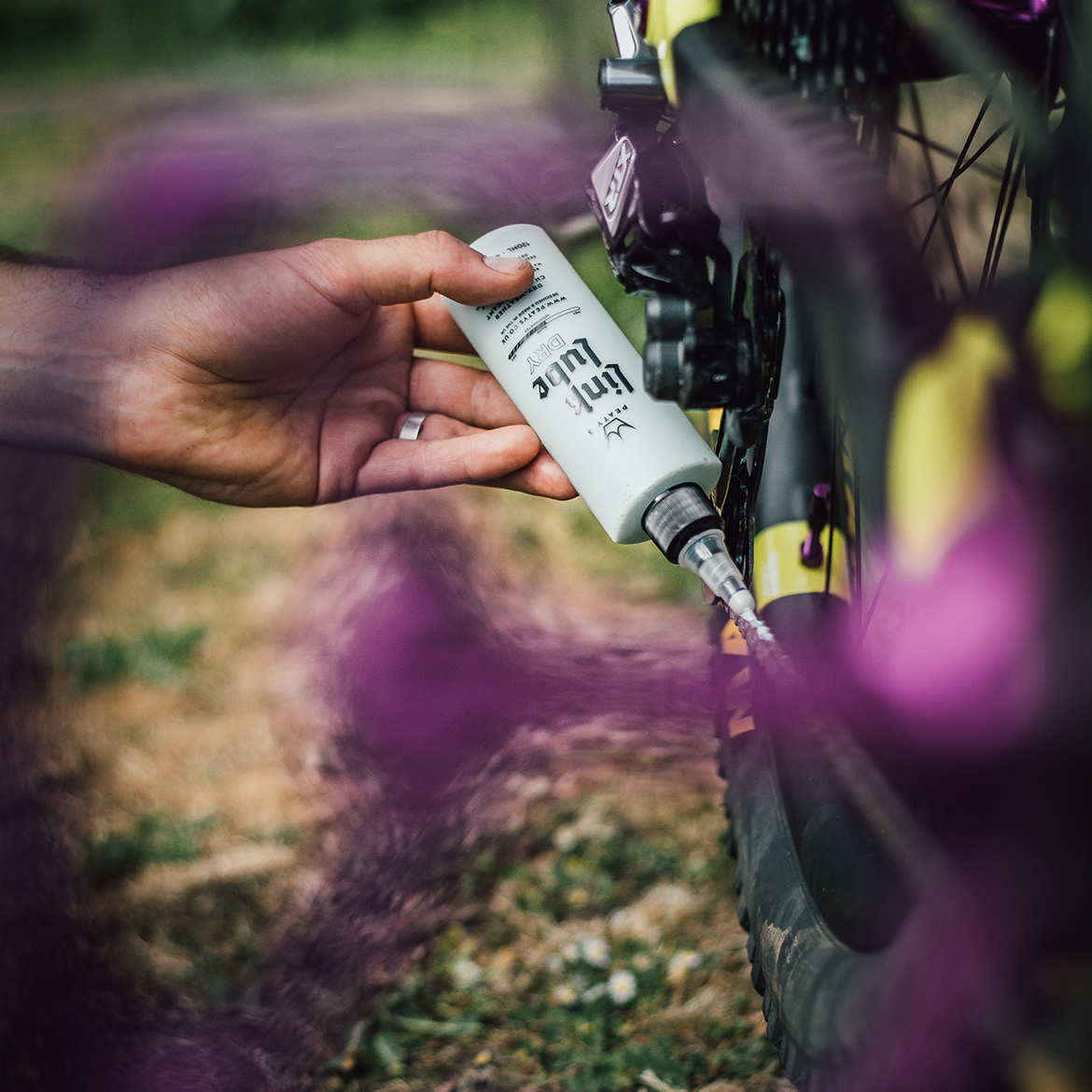 Peaty's LinkLube Dry Chain Lubricant | Merlin Cycles