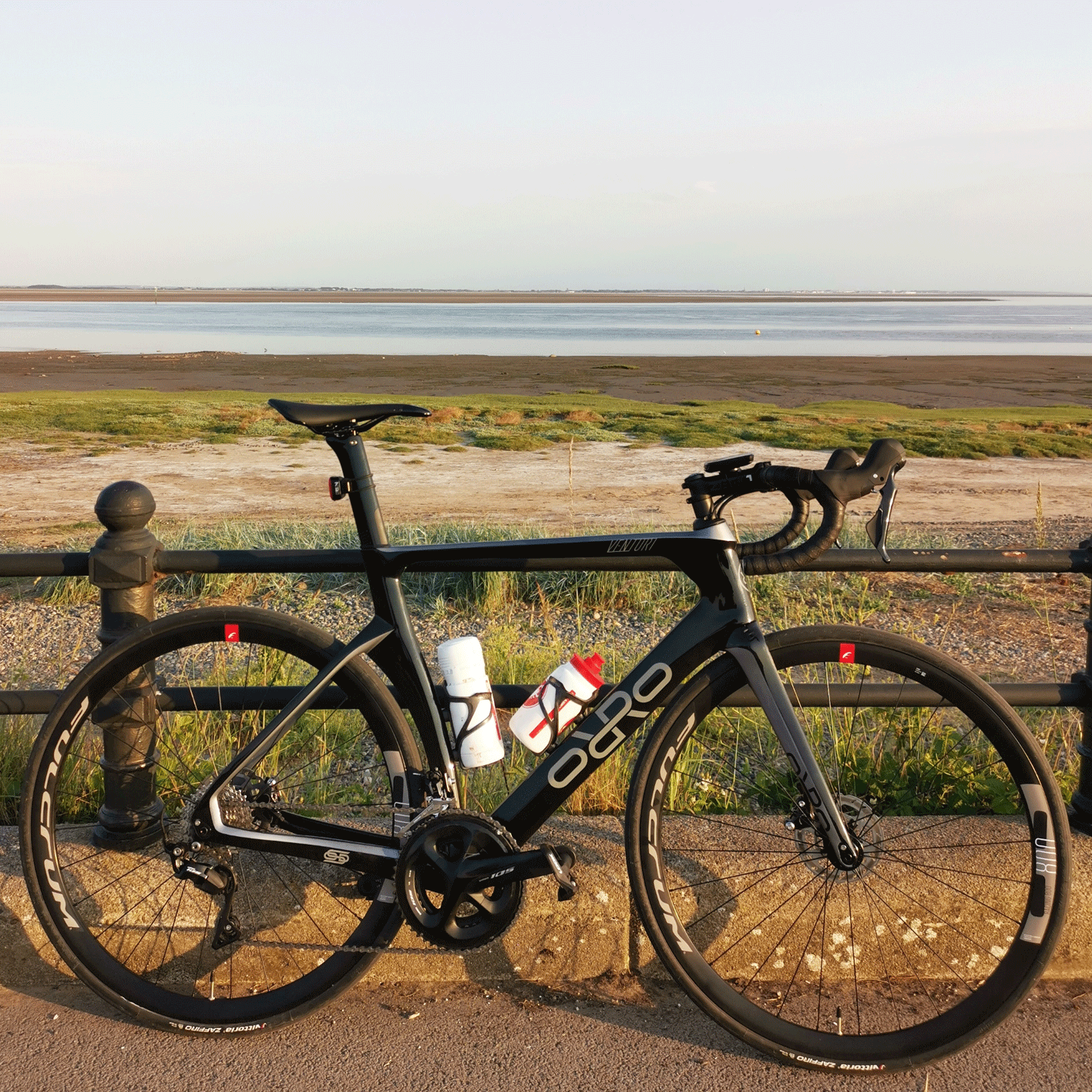Orro Venturi Evo 105 R7000 Carbon Road Bike - 2023 | Merlin Cycles