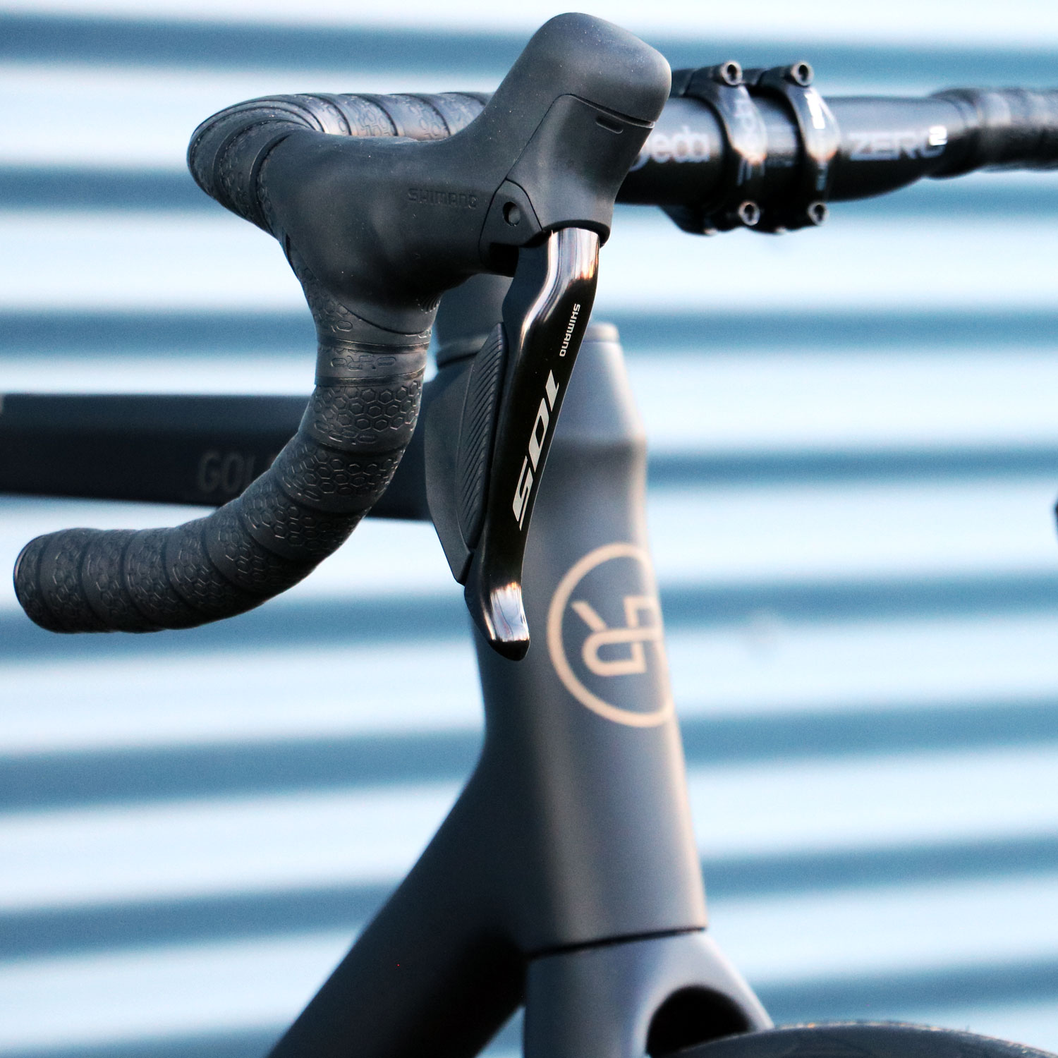 Orro Gold STC 105 Di2 Carbon Road Bike - 2024 | Merlin Cycles