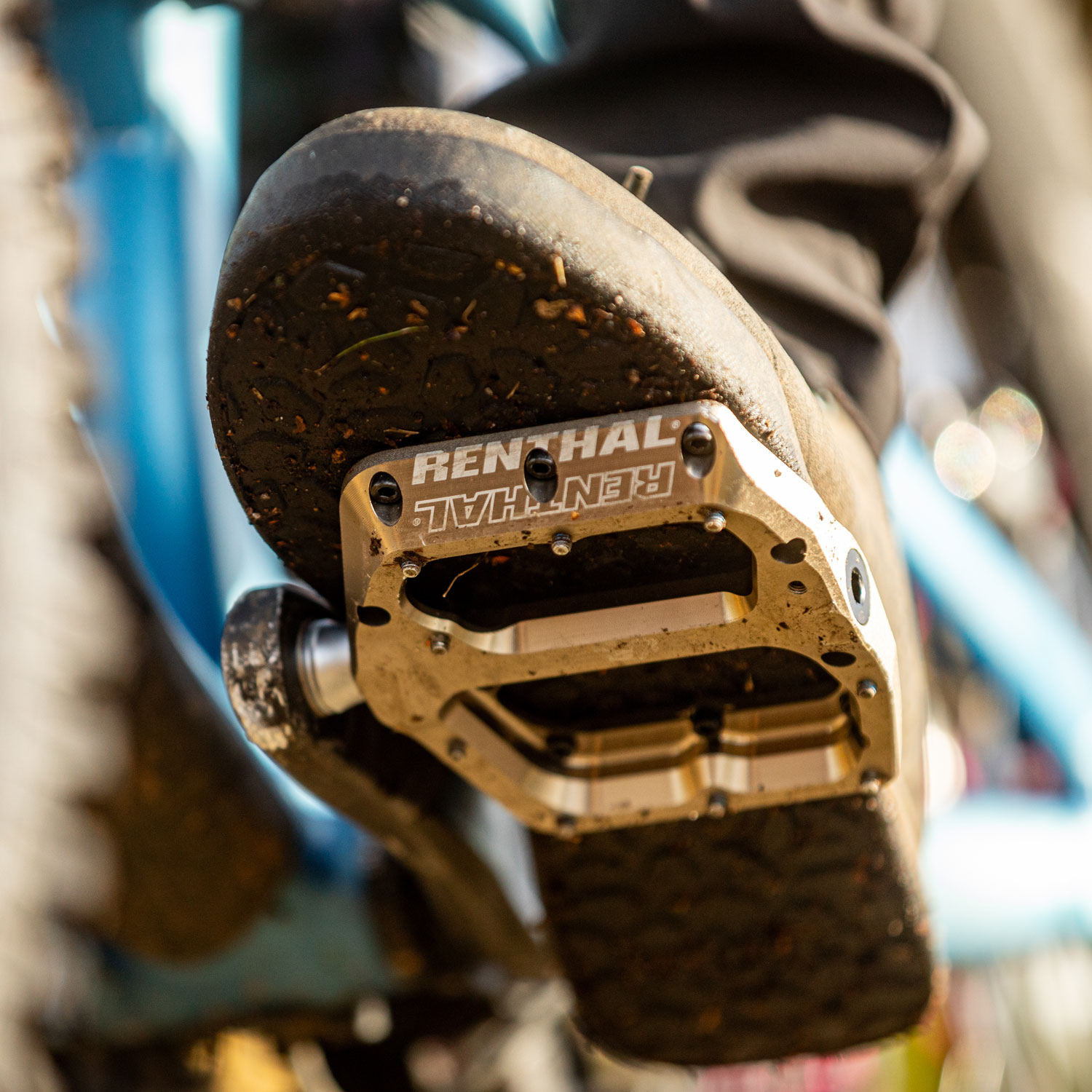 Renthal Revo-F Flat Pedals | Merlin Cycles