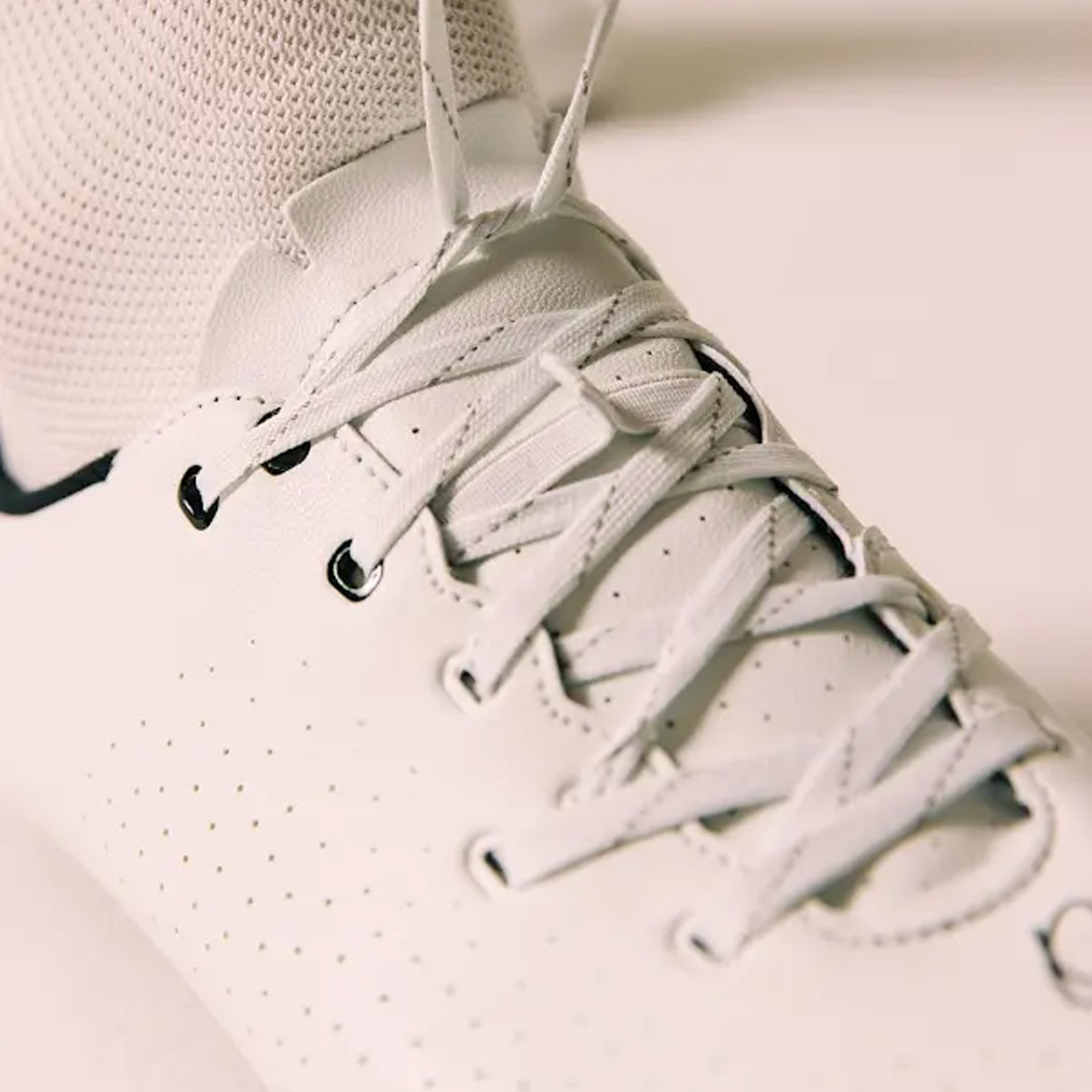 QUOC Escape Road Lace Cycling Shoes | Merlin Cycles