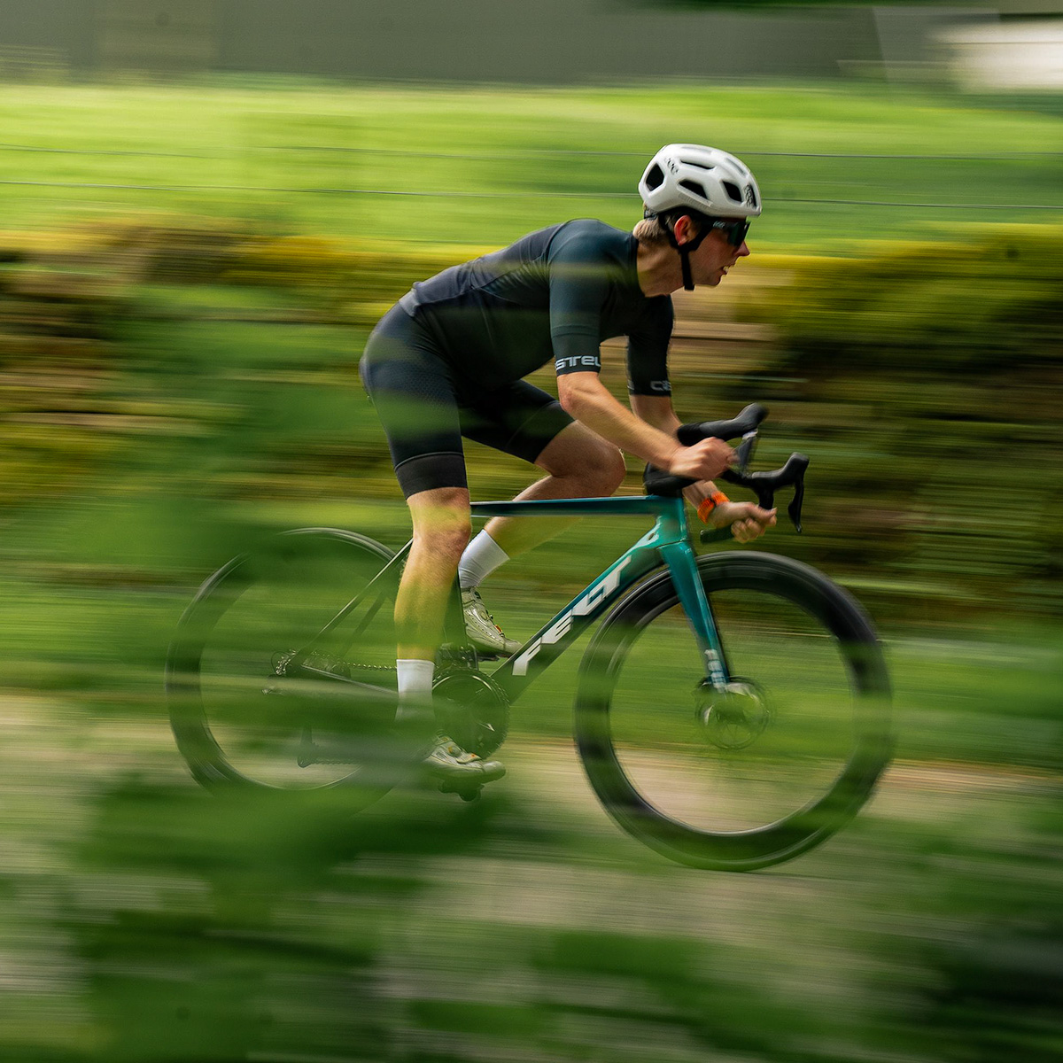 Felt AR Advanced Ultegra Di2 Carbon Road Bike - EX Display