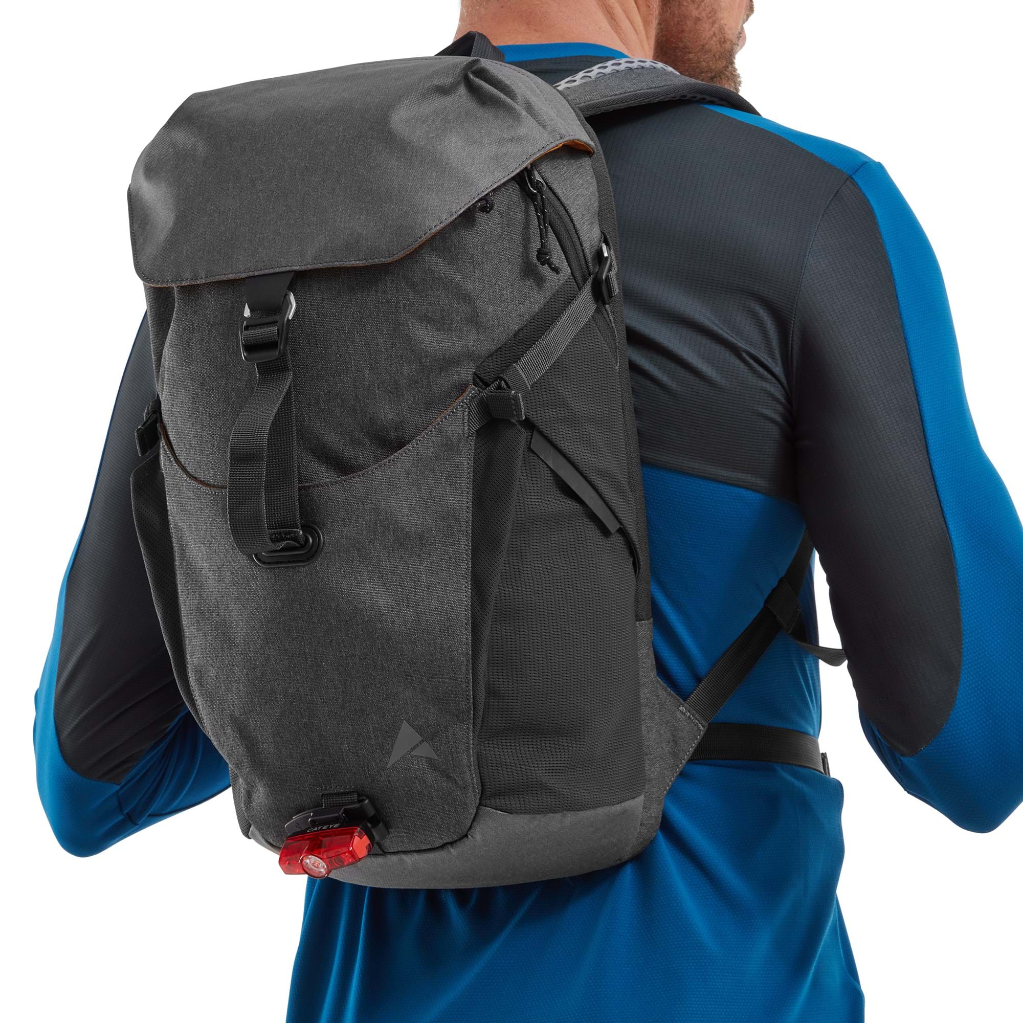 Altura Chinook Cycling Backpack | Merlin Cycles
