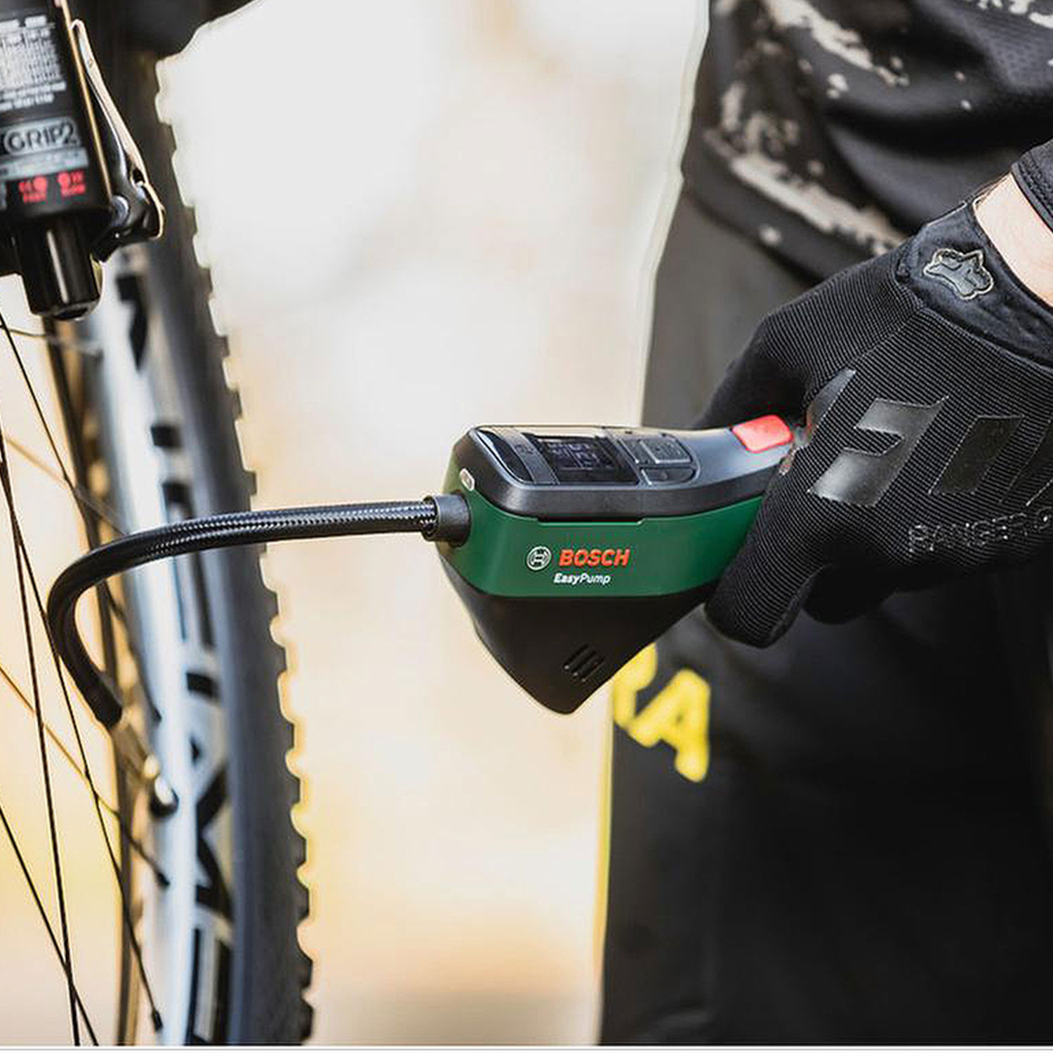 Bosch Easy Pump Cordless Air Pump | Merlin Cycles