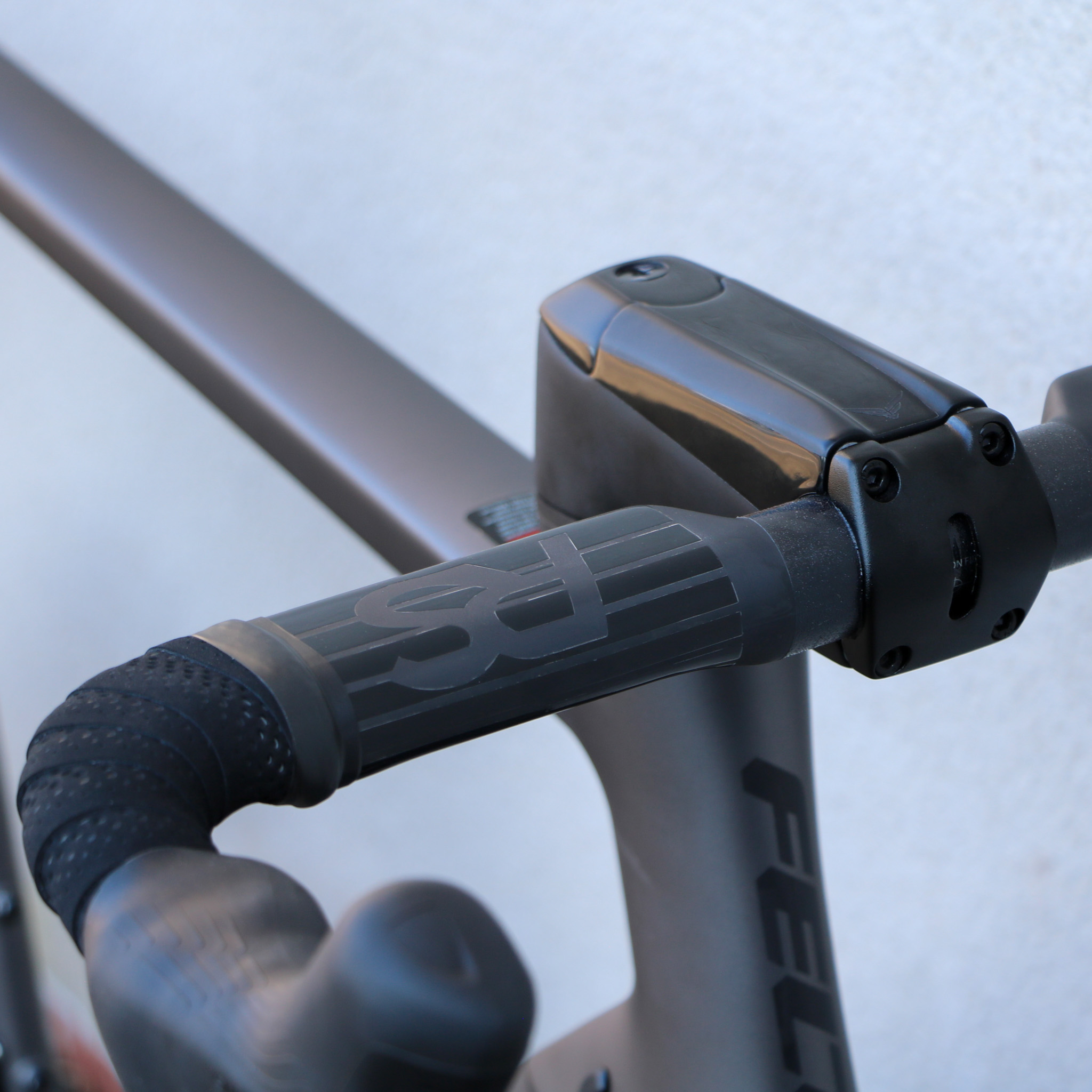 Felt AR Advanced Ultimate Ultegra Di2 50|65 Carbon Road Bike