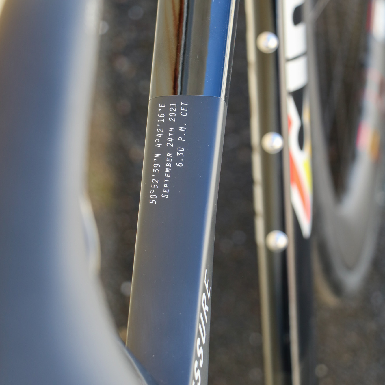 Cinelli Pressure Ultegra Di2 50|50 Carbon Road Bike | Merlin Cycles