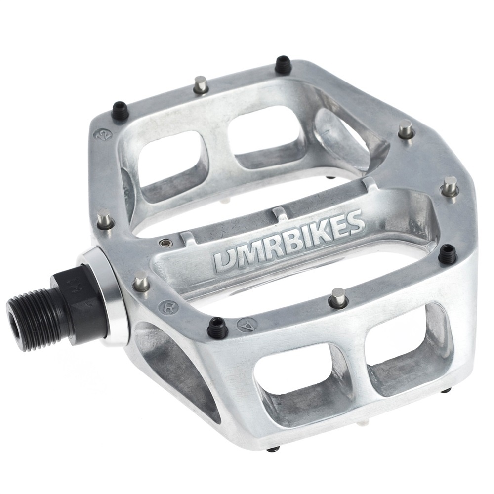 DMR V8 Classic Flat Pedals | Merlin Cycles