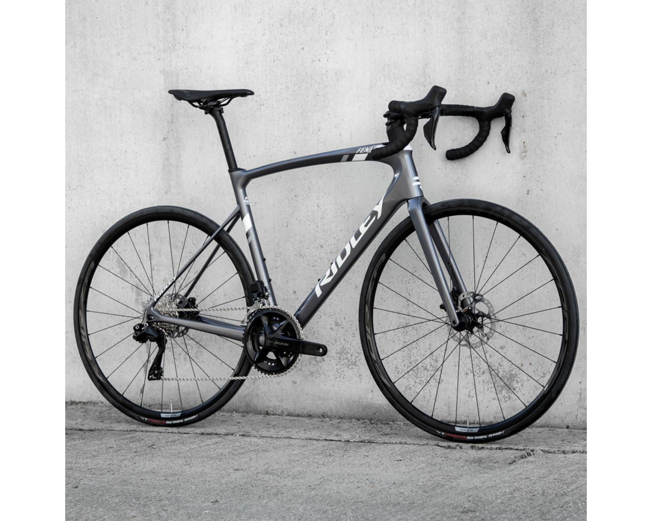 Ridley Fenix Disc 105 Carbon Road Bike - 2023 | Merlin Cycles