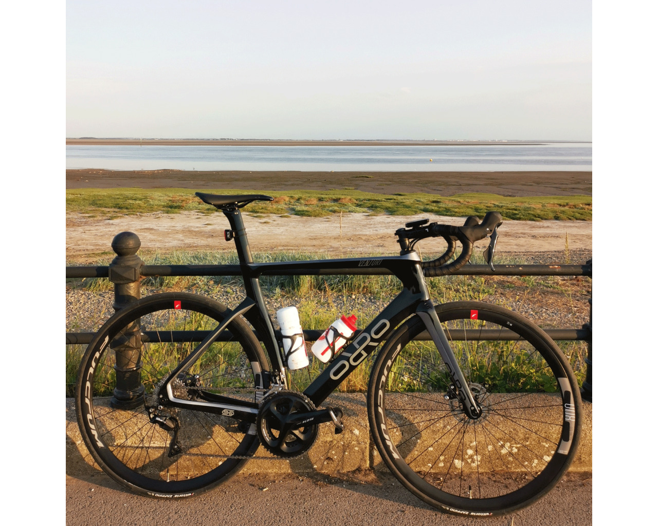 Orro Venturi Evo 105 R7000 Carbon Road Bike - 2023 | Merlin Cycles