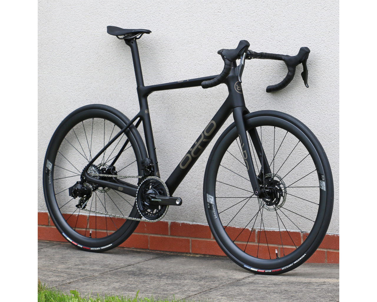 Orro Gold STC Force D2 Etap Carbon Road Bike - 2024 | Merlin Cycles