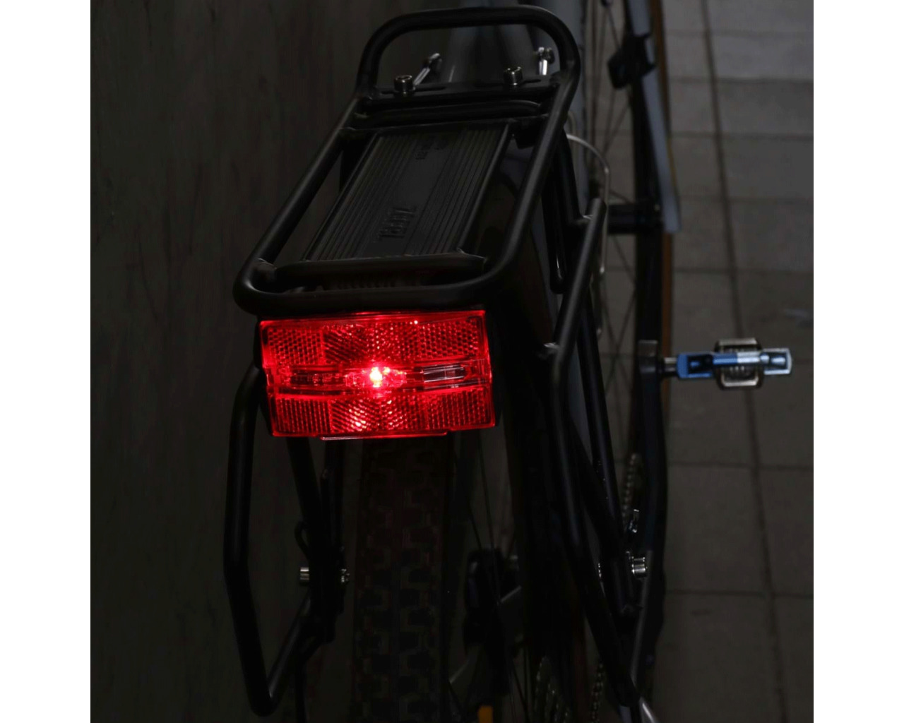 Cateye Reflex Rack Rear Bike Light | Merlin Cycles