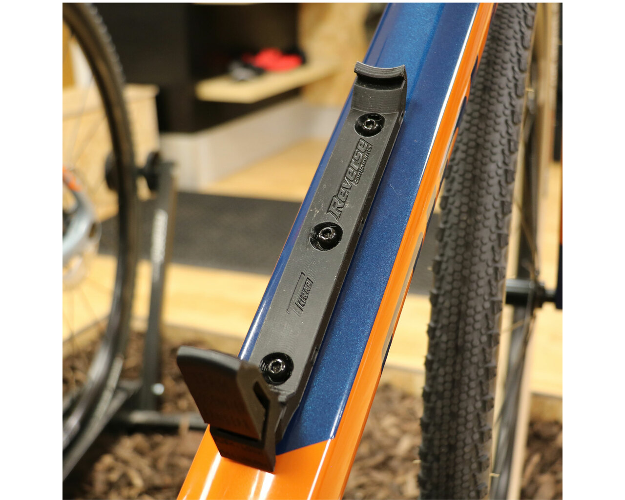 Reverse Components Can holder 0.5L | Merlin Cycles