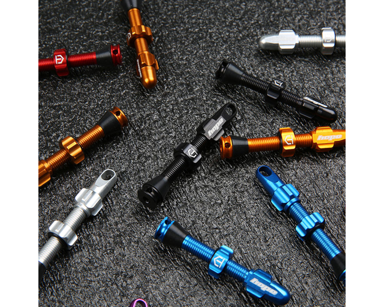 Hope Tubeless Valves - Pair | Merlin Cycles