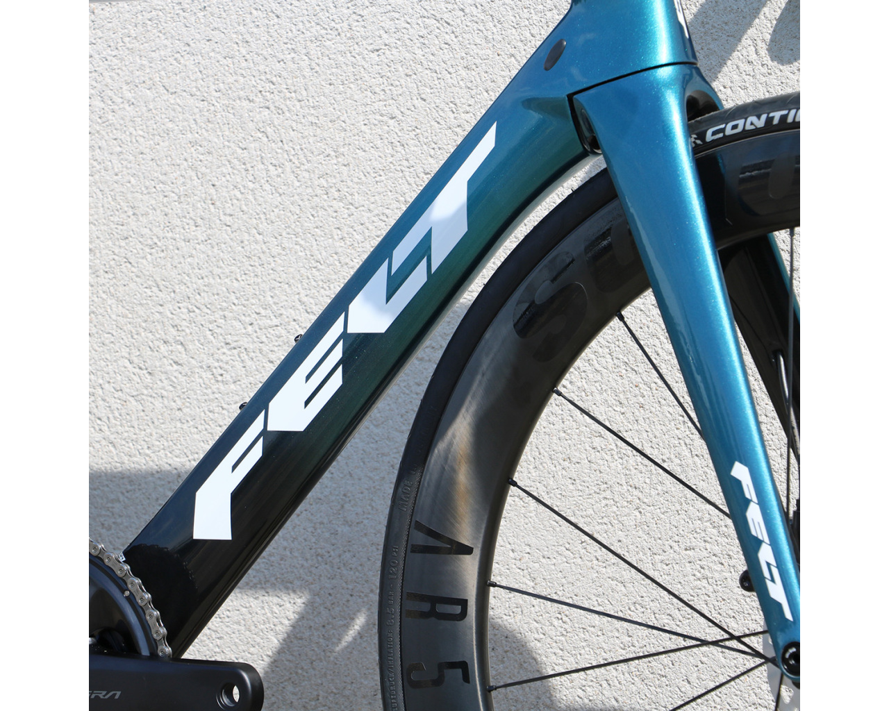 Felt AR Advanced Ultegra Di2 Carbon Road Bike - Built | Merlin Cycles