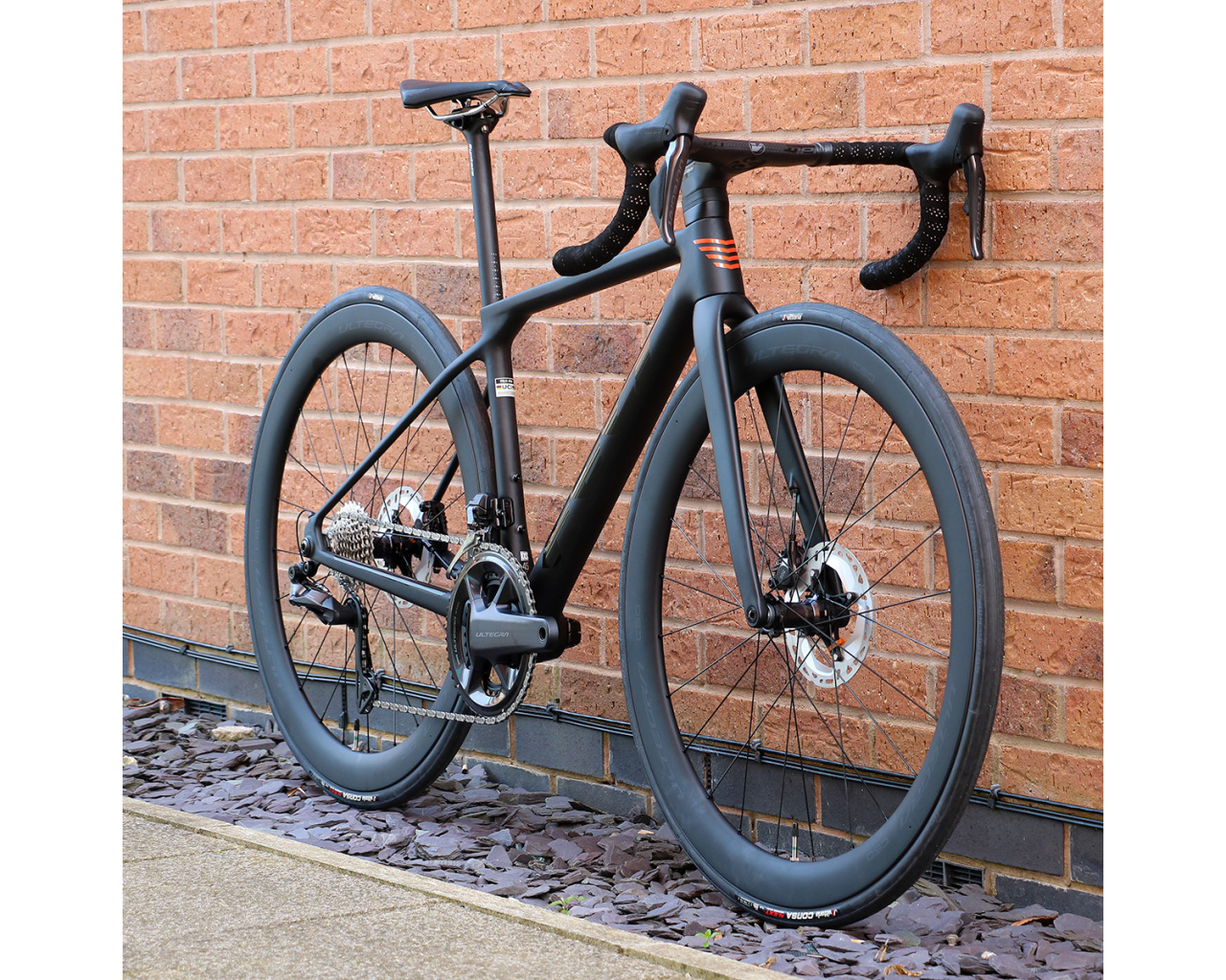 Felt FR Advanced+ Ultegra Di2 Carbon Road Bike - 2025 | Merlin Cycles