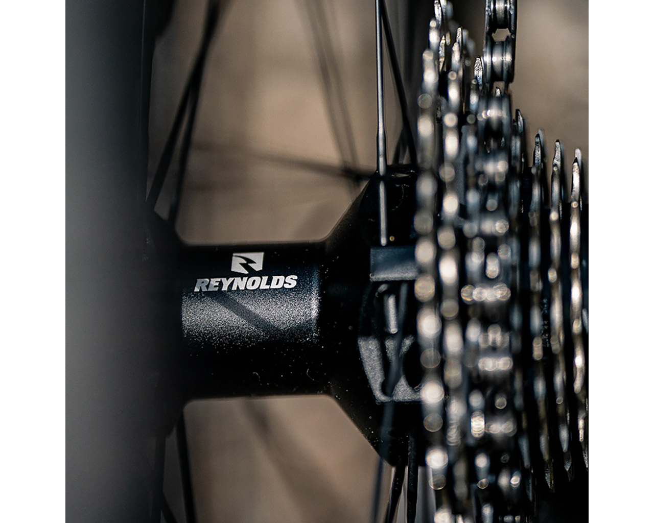 Felt AR Advanced Ultegra Di2 Carbon Road Bike | Merlin Cycles