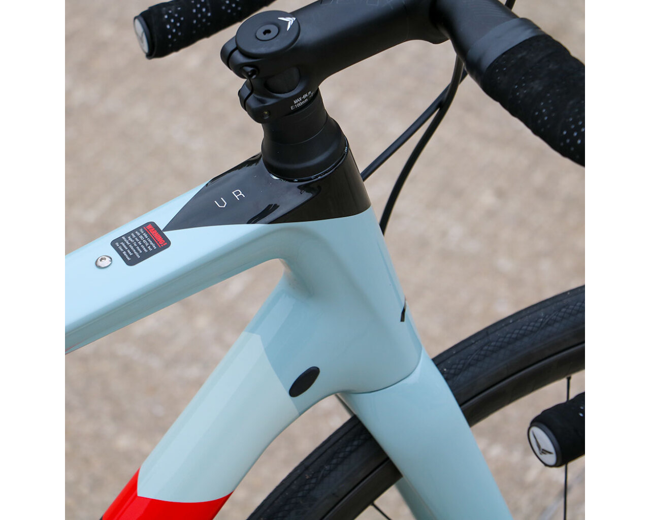 Felt VR Advanced Ultegra Di2 Carbon Road Bike | Merlin Cycles