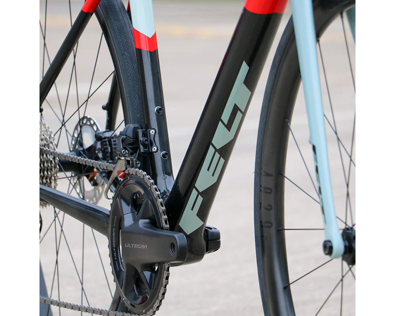 Felt VR Advanced Ultegra Di2 Carbon Road Bike - Boxed | Merlin Cycles