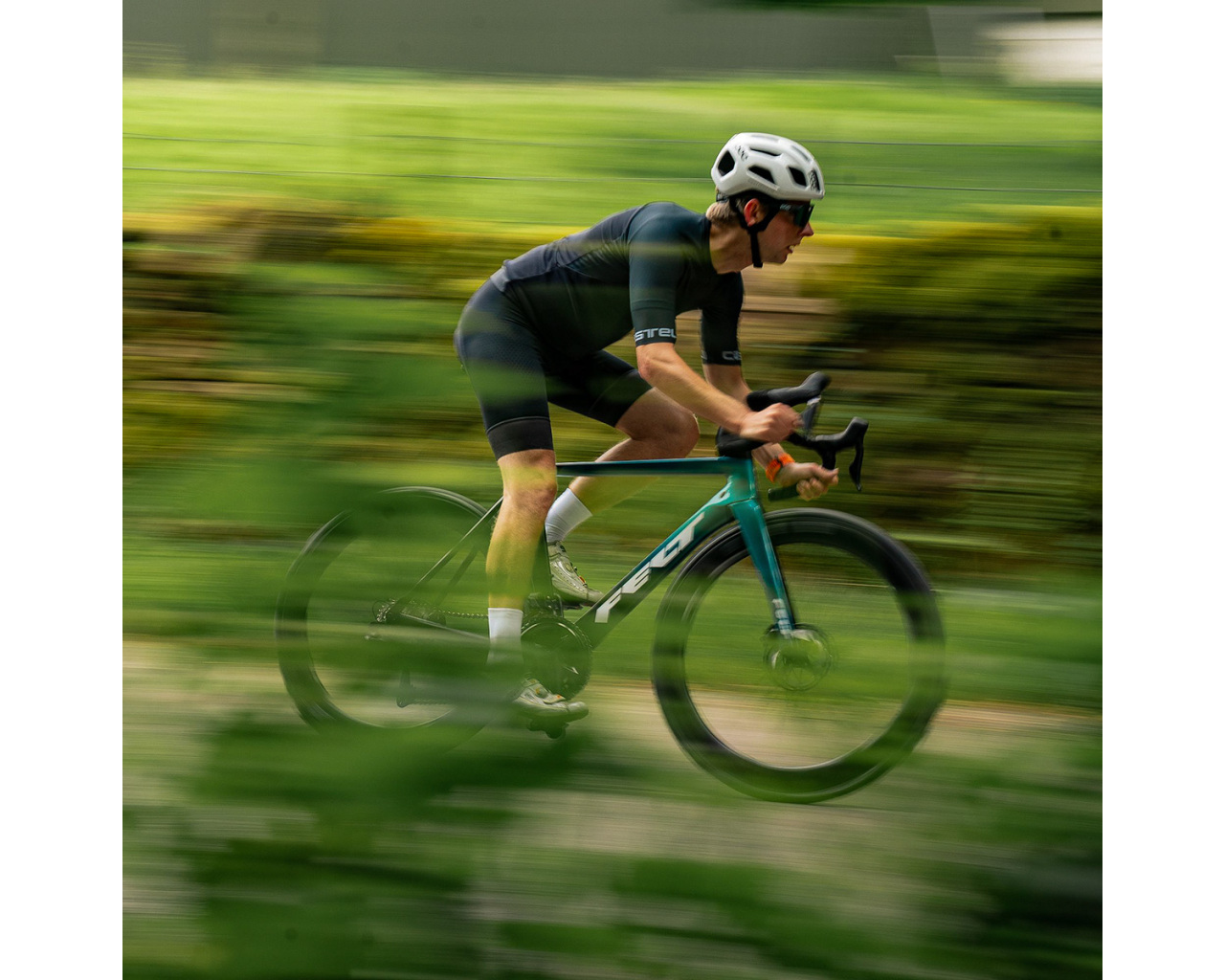 Felt AR Advanced Ultegra Di2 Carbon Road Bike - EX Display