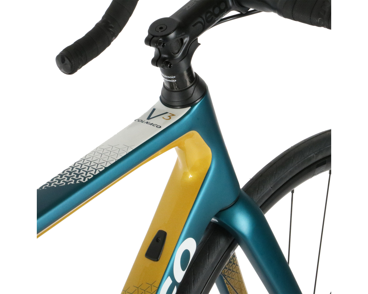 Colnago V3 105 Di2 Carbon Road Bike | Merlin Cycles