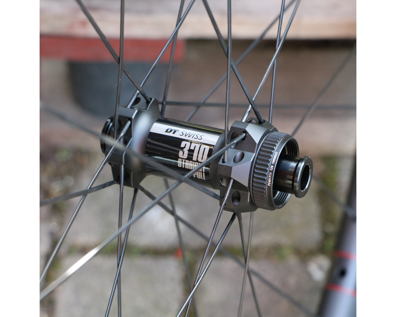 Reserve 32|GR DT Swiss 370 Carbon Road Wheelset - 700c | Merlin Cycles