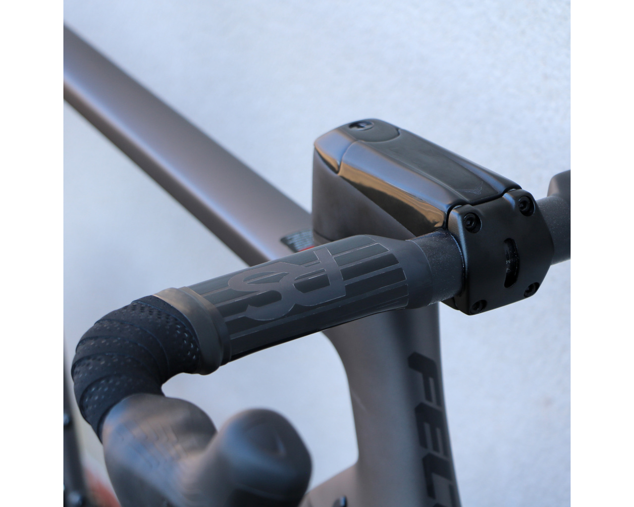 Felt AR Advanced Ultimate Ultegra Di2 50|65 Carbon Road Bike | Merlin ...