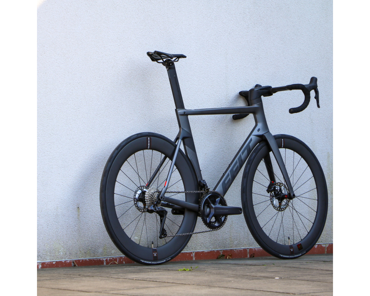 Felt AR Advanced Ultimate Ultegra Di2 50|65 Carbon Road Bike | Merlin Cycles