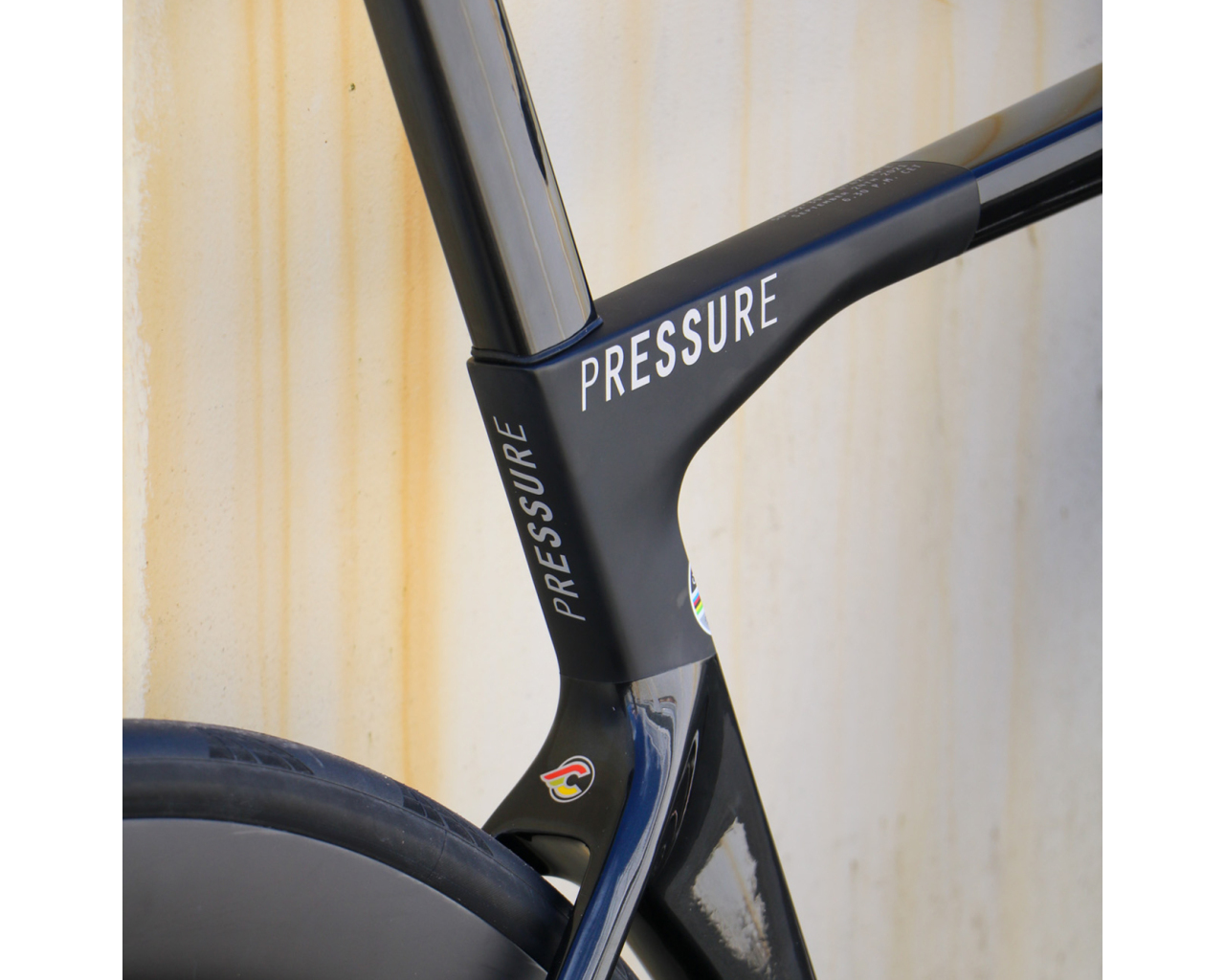 Cinelli Pressure Ultegra Di2 50|50 Carbon Road Bike | Merlin Cycles