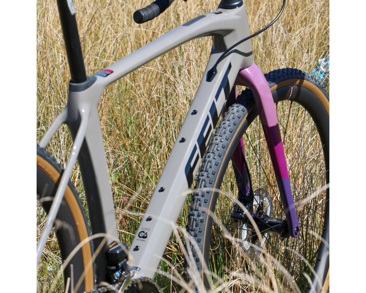 Felt Breed C GRX Di2 34|37 Carbon Gravel Bike | Merlin Cycles