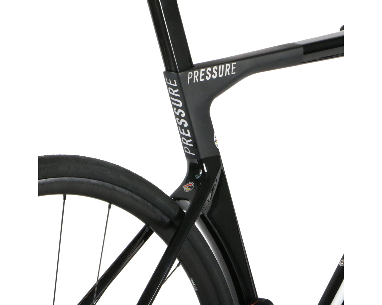 Cinelli Pressure 105 Di2 Carbon Road Bike | Merlin Cycles