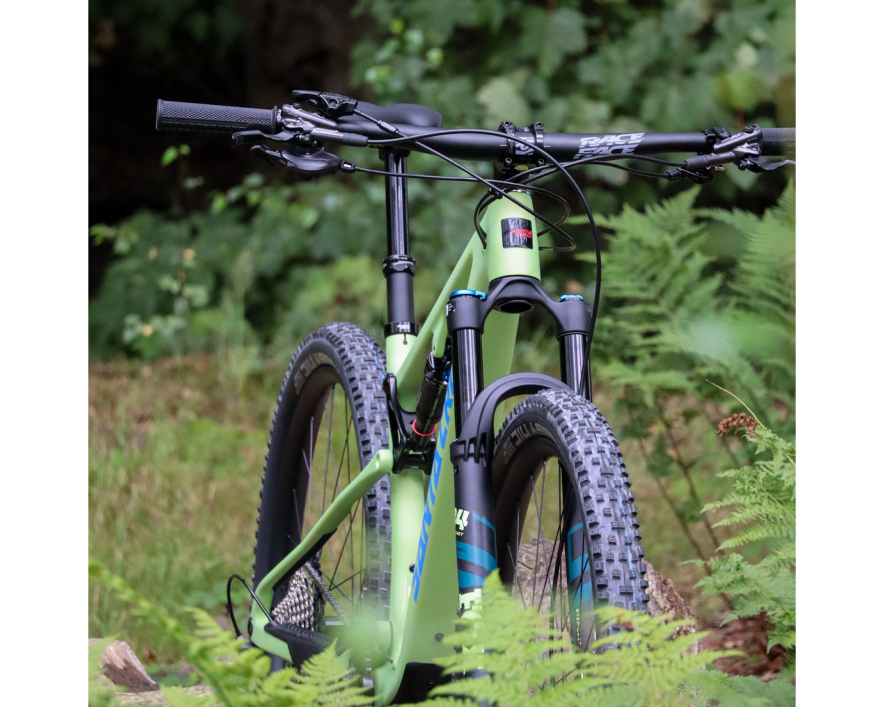 Santa Cruz Blur 4 CC XT Mountain Bike | Merlin Cycles