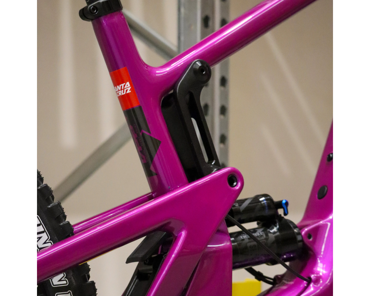 Santa Cruz Heckler SL E-Bike 2024 - Build Kit S | Merlin Cycles