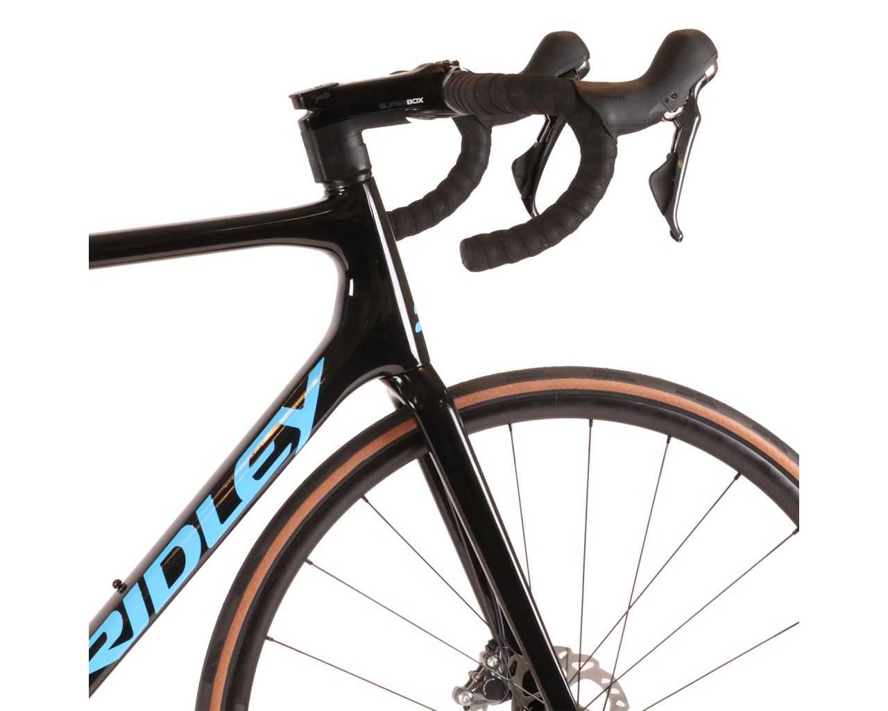 Ridley Helium Disc Ultegra Carbon Road Bike | Merlin Cycles