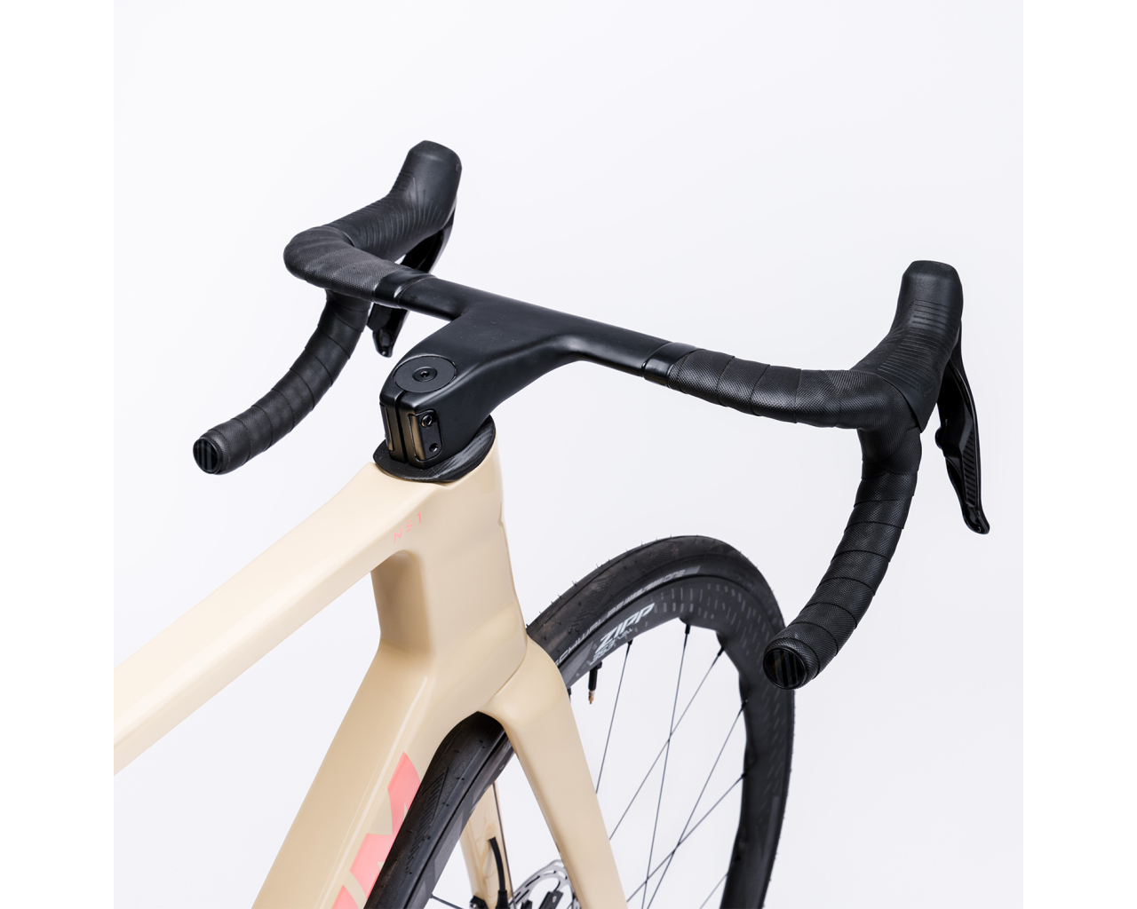 Ventum NS1 V3 Red AXS Road Bike | Merlin Cycles