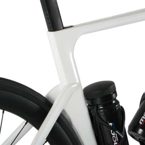 Moda Finale 105 Di2 Cosmic Carbon Road Bike | Merlin Cycles