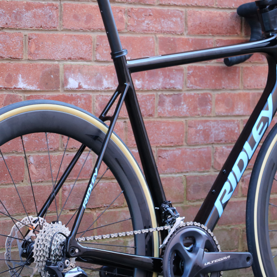 Ridley Helium Disc Ultegra Carbon Road Bike | Merlin Cycles
