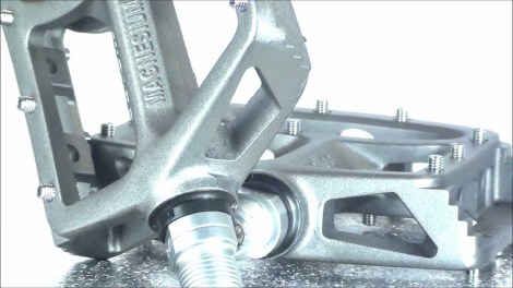 Wellgo MG1 Magnesium Platform Pedals | Merlin Cycles