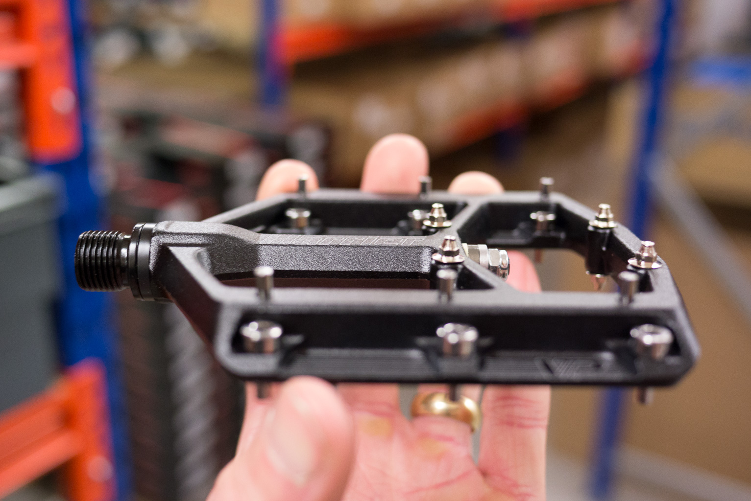 What makes a good Mountain Bike Flat Pedal? - Merlin Cycles Blog